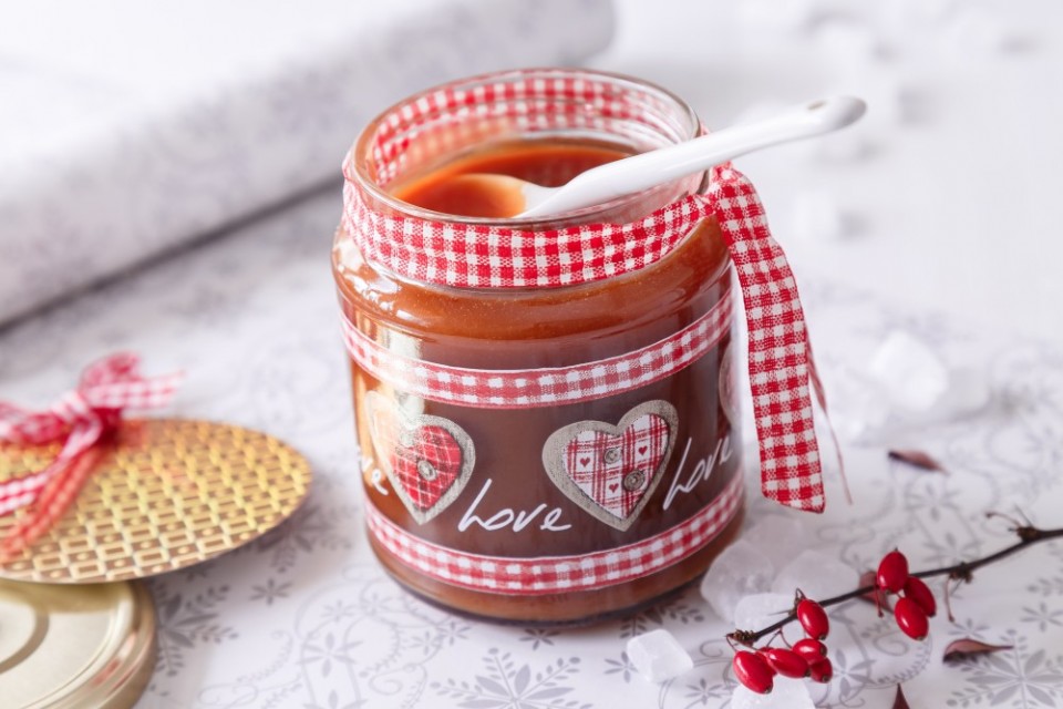 DOMÁCÍ KARAMEL ANEB DÁRKY ZE SPÍŽE - Inspirace od decoDoma